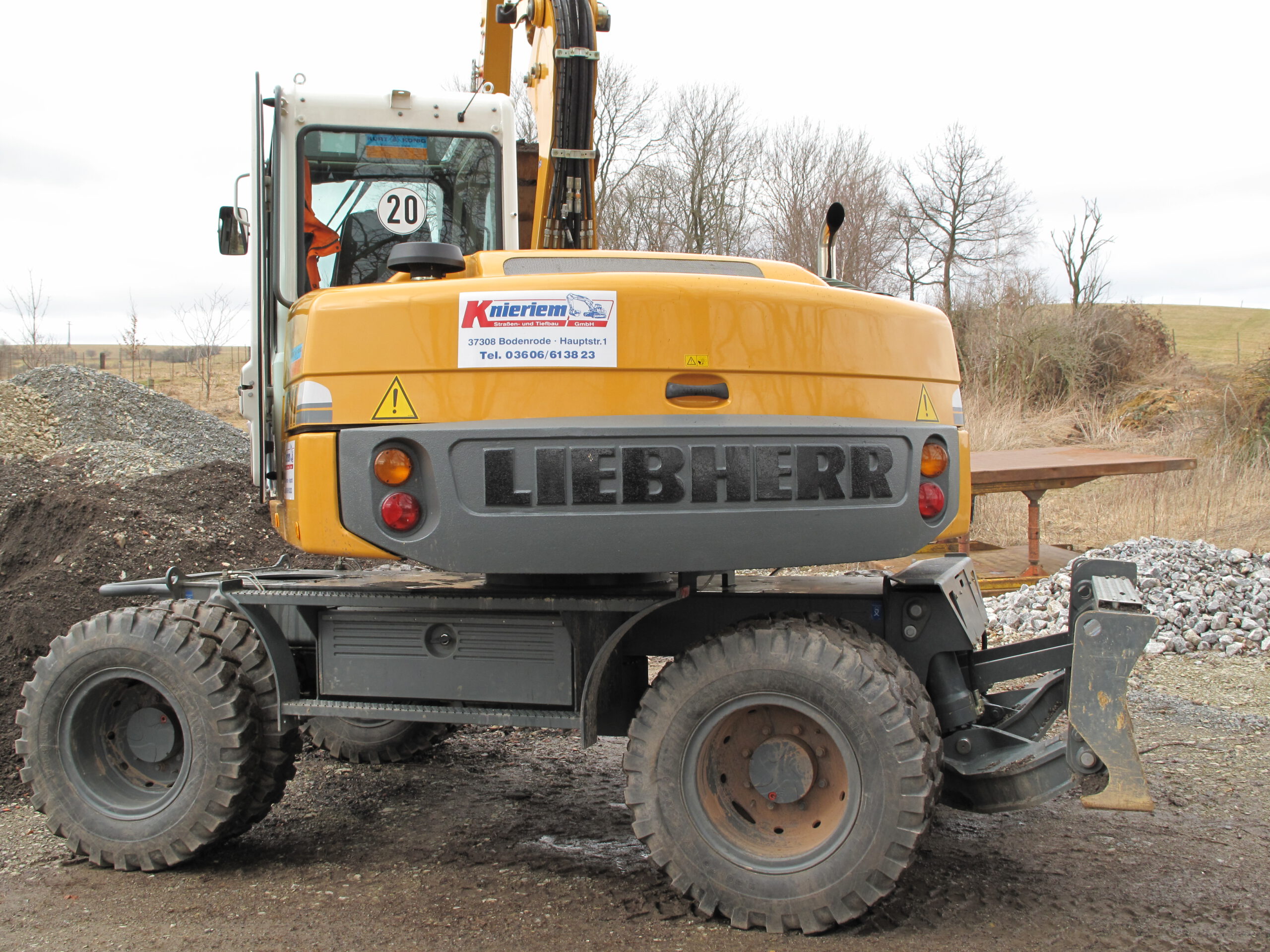 Liebherr Mobilbagger A 311 13,9 to | Knieriem Straßen- und Tiefbau GmbH